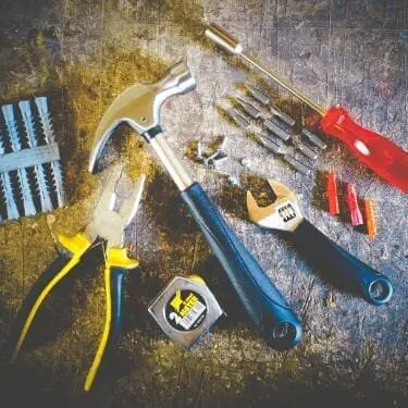 20+ Everyday Tools That Will Save Your Life In The Next Crisis - Self ...